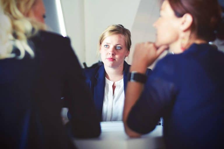 how-to-decline-an-interview-professionally-2022